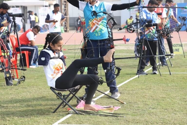Sheetal Devi Bio, Net Worth: Armless Para-Archery Sensation Defying All ...