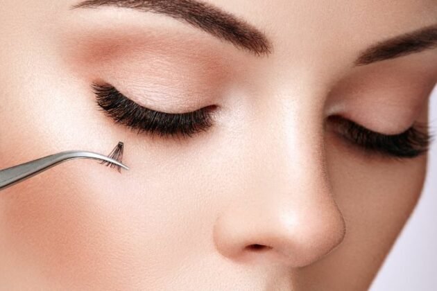 How to Fix Bald Spots in Eyelashes: A Comprehensive Guide - The Product ...