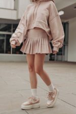 16 Best Spring Outfit Ideas for School - The Product Guide
