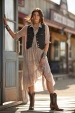 14 Rodeo Outfits for Women - The Product Guide